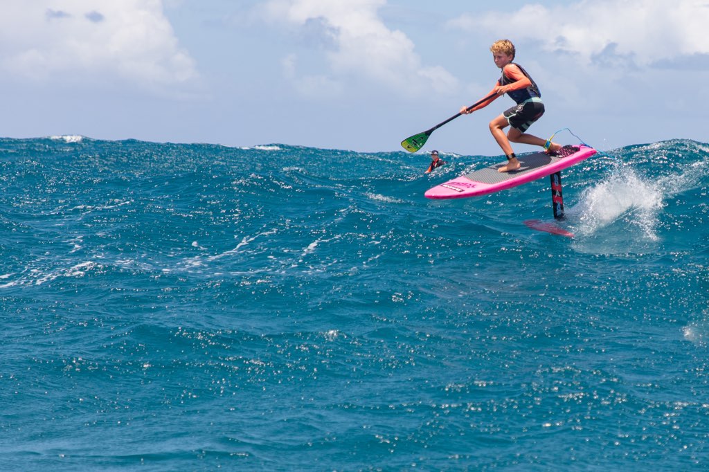 Hydro foil SUP almost wins the Bluesmiths Paddle Imua / Downwind race ...