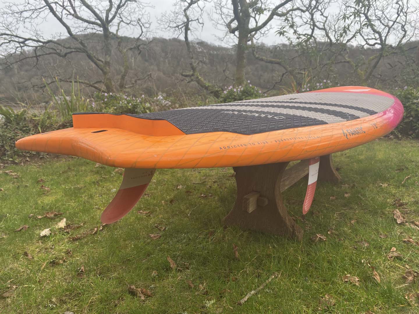 2022 Fanatic Bee Multi sport board wing foil surf 09 - SUPboarder Magazine