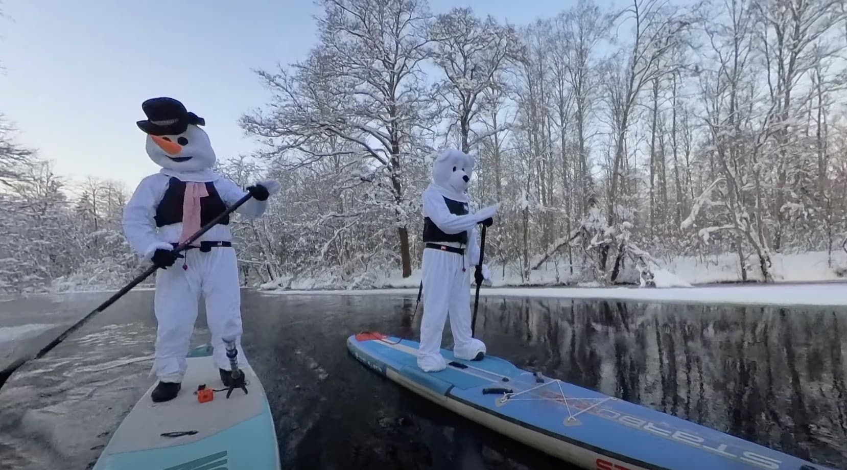 Merry Christmas From Dan-Erick & Erika - SUPboarder Magazine